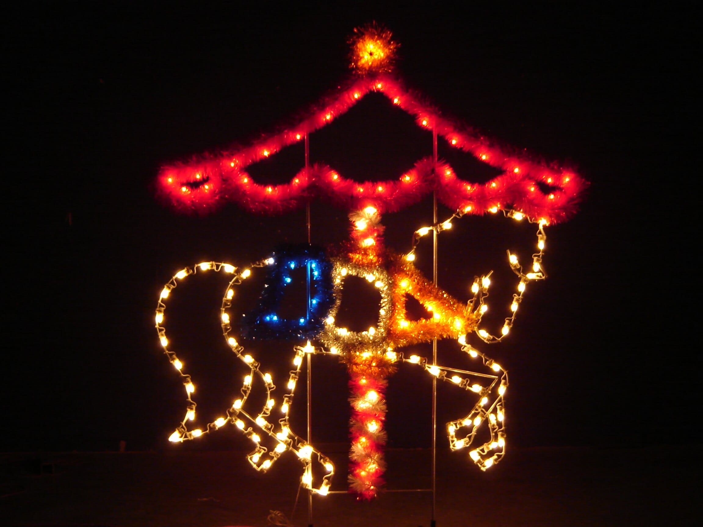 SINGLE HORSE CAROUSEL - Creative Displays