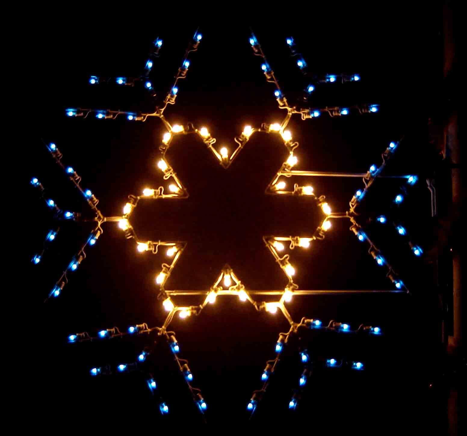 5' Star Deluxe Snowflake Pole Mount Holiday Light Display