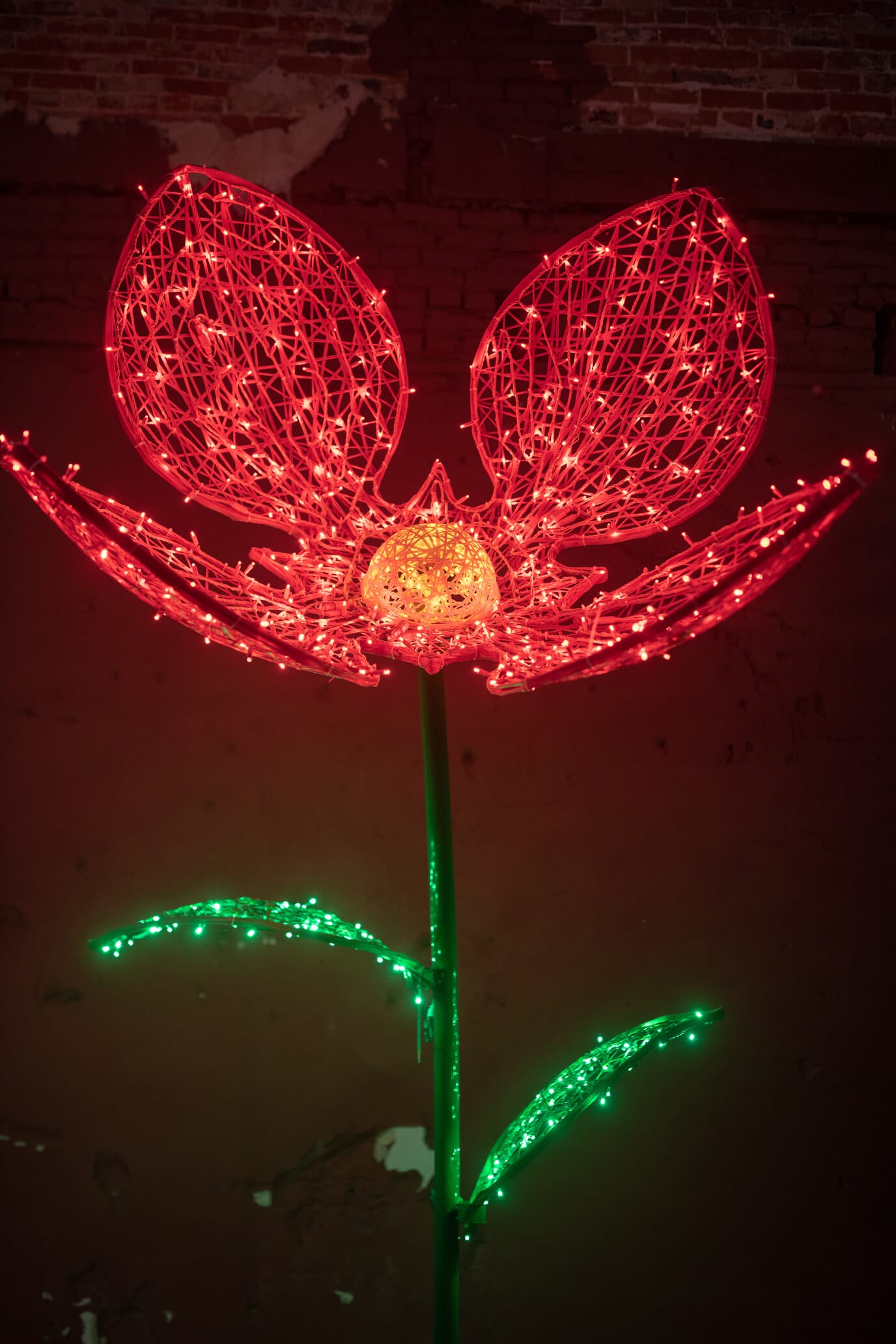 8' Oversized Wildflower Dimensional Display - Creative Displays