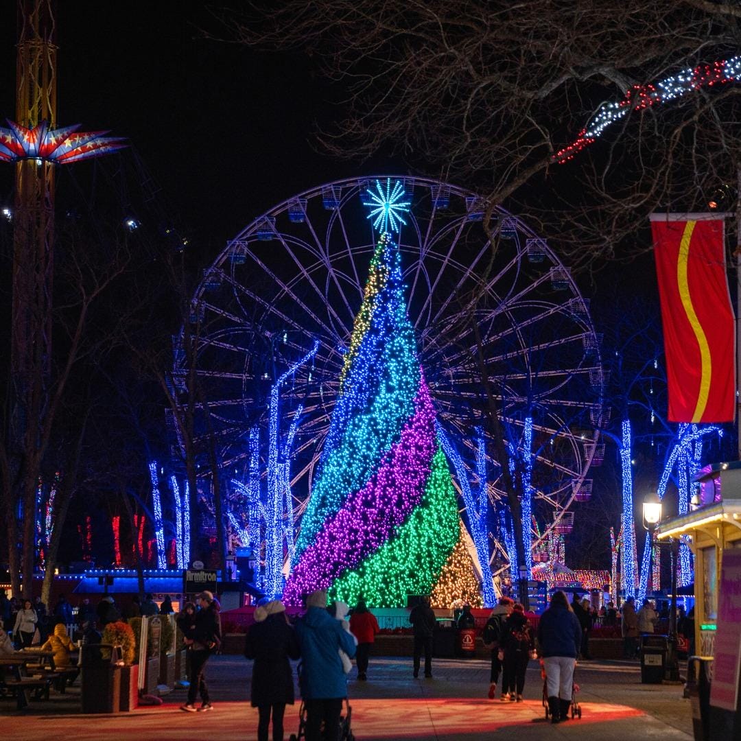 7 Tips To Safely Install Your Commercial Christmas Tree